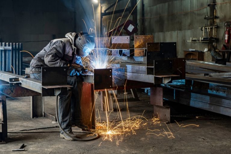 What is Dual Shield Welding? How Does it Work? (2025 Guide) | WaterWelders